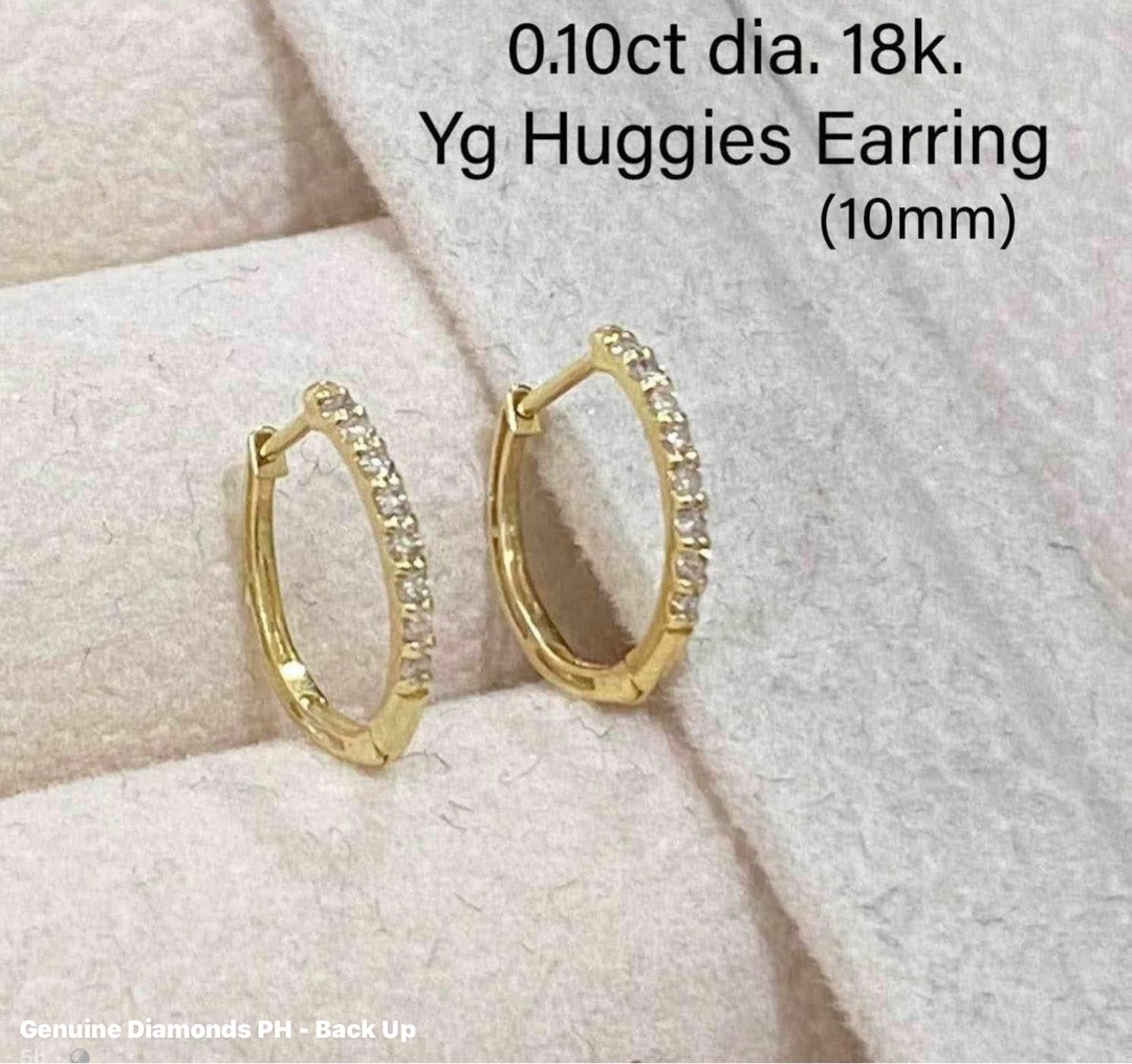 Huggies dia earr, Women's Fashion, Jewelry & Organizers, Earrings on ...