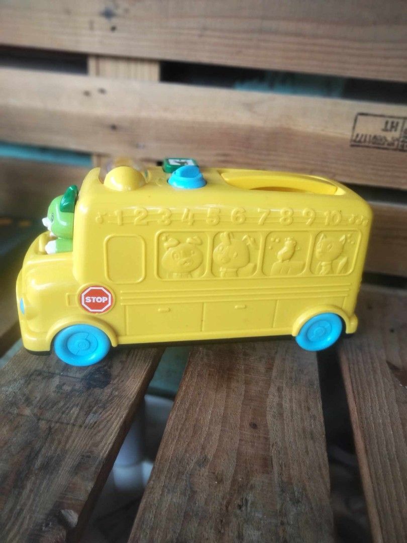 Leapfrog phonics fun animal bus preloved, Bayi & Anak, Mainan & Baby ...