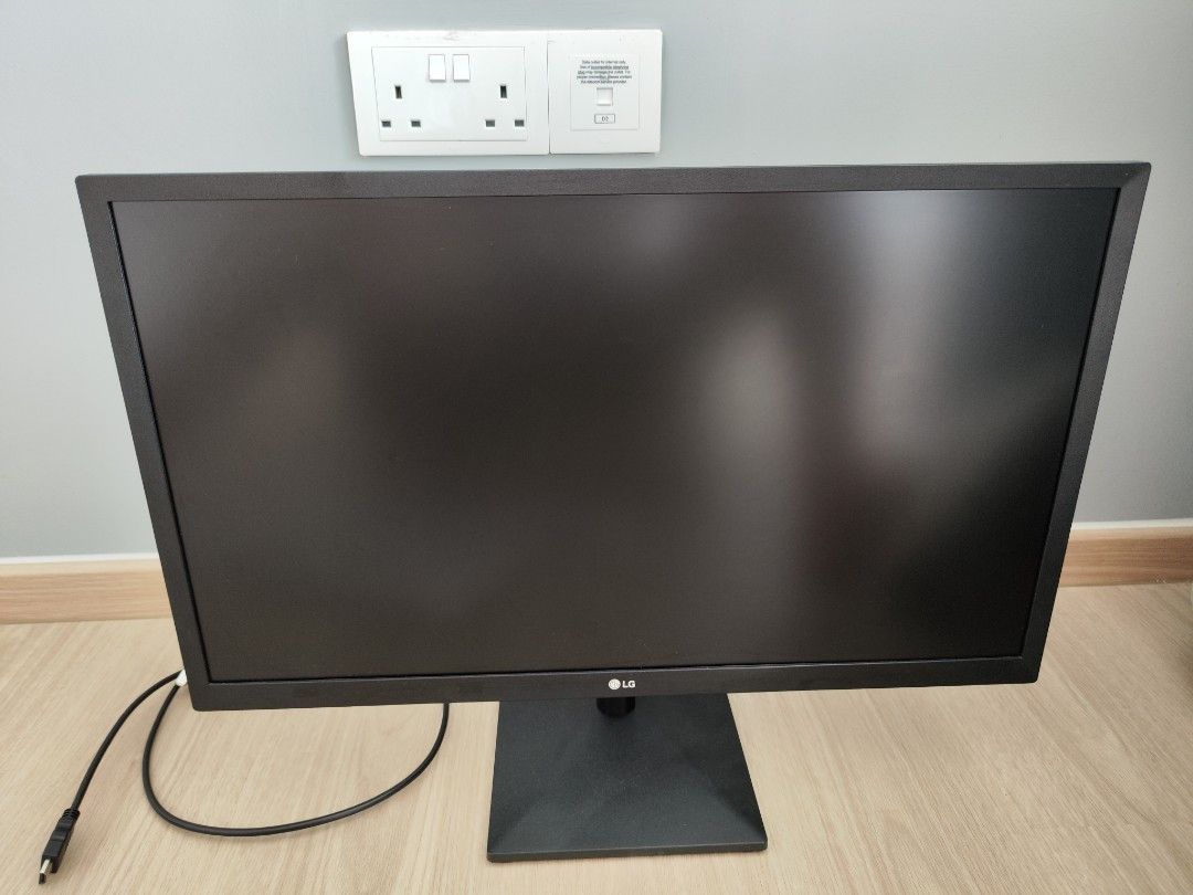 LG monitor + HDMI Cable, Computers & Tech, Parts & Accessories, Monitor ...