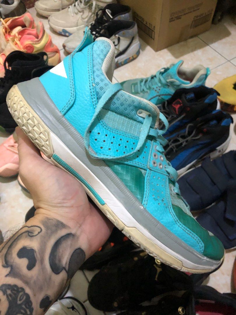 Lining Dwayne Wade, Men's Fashion, Footwear, Sneakers on Carousell