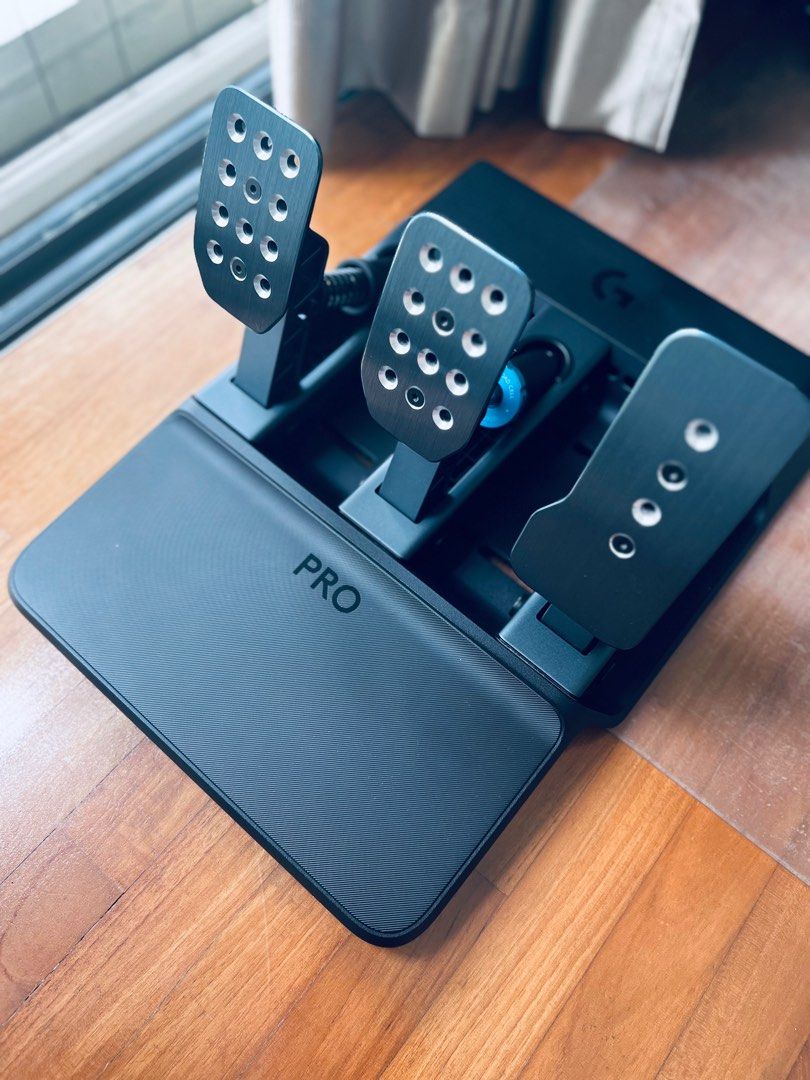 Logitech G Pro DD Wheel + Pro Pedals, Video Gaming, Gaming Accessories ...