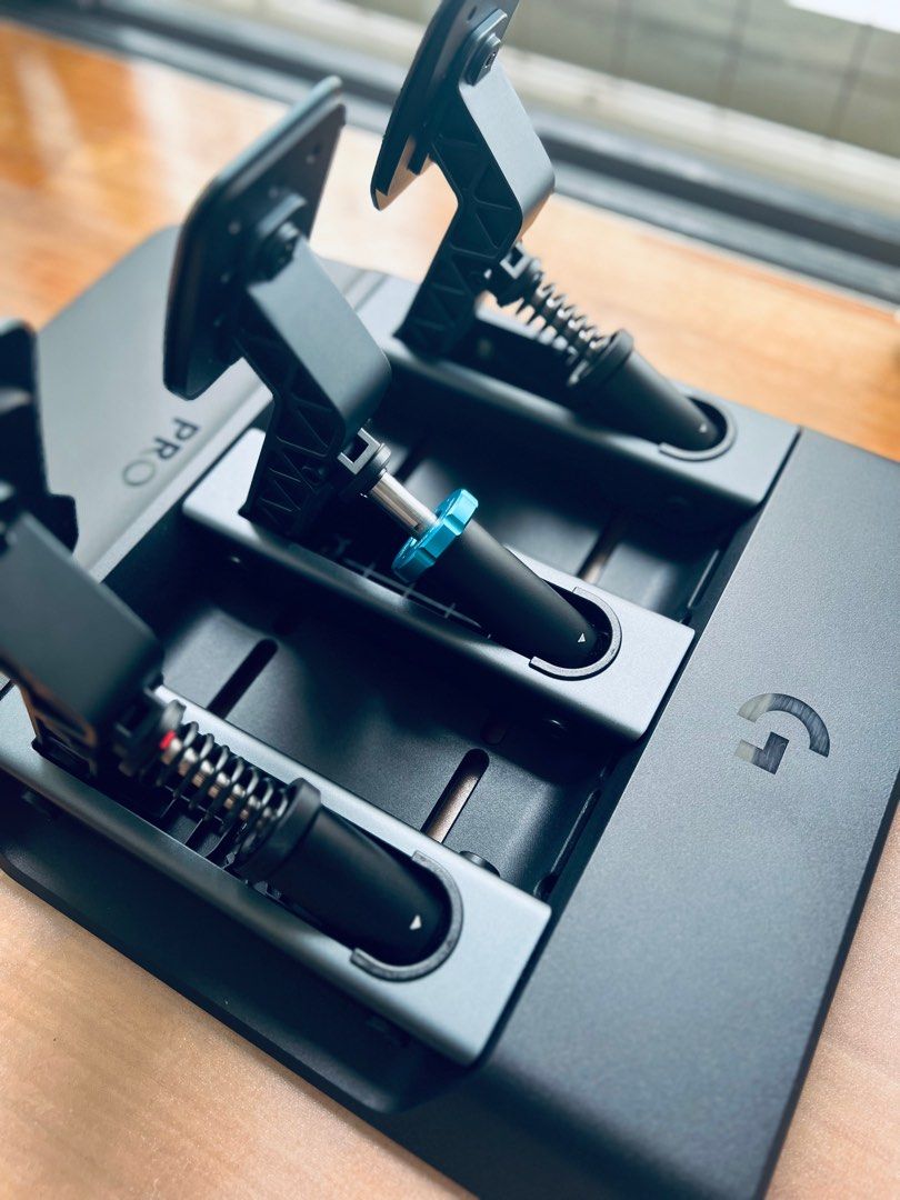 Logitech G Pro DD Wheel + Pro Pedals, Video Gaming, Gaming Accessories ...