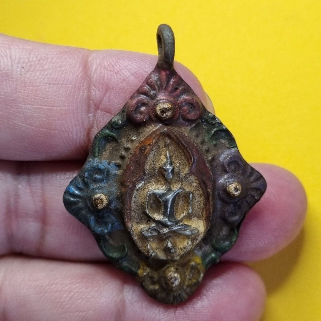 LP Boon Chao Sua BE 2460, Hobbies & Toys, Memorabilia & Collectibles ...