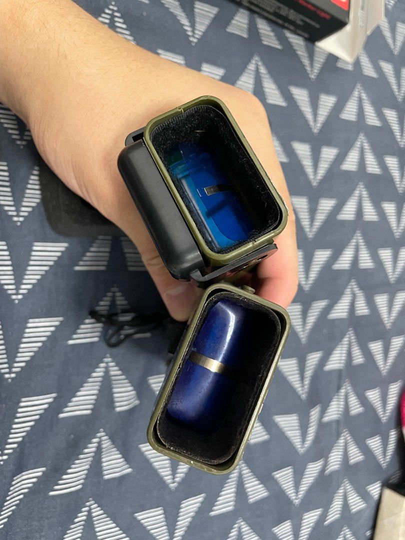 MS2000 Strobe light prop x2, Hobbies & Toys, Toys & Games on Carousell