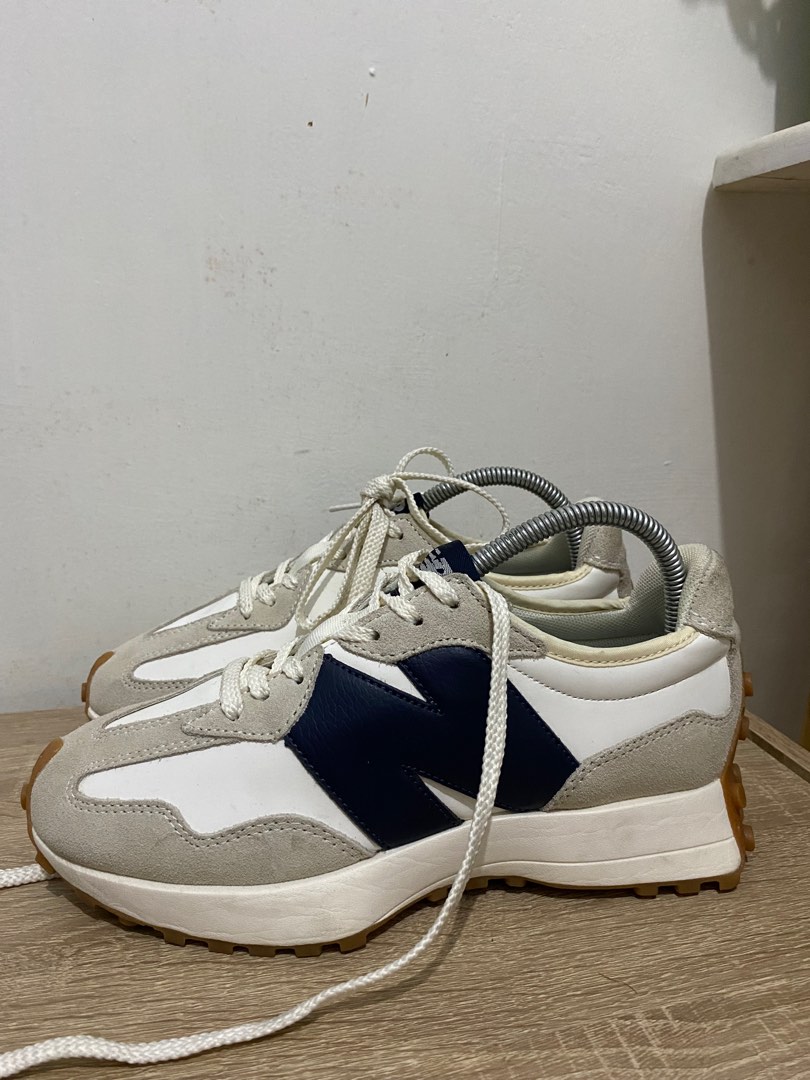 New Balance 372 Moonbeam White Navy, Fesyen Pria, Sepatu , Sneakers di ...