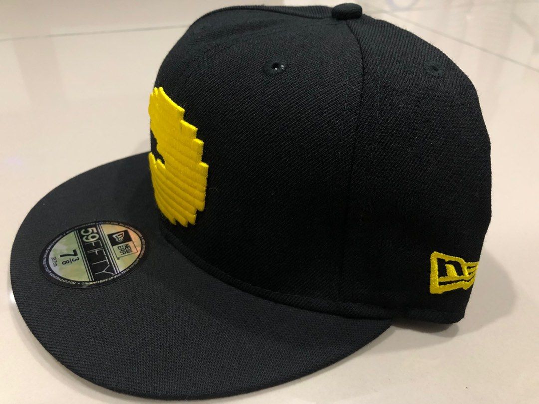 New Era Pacman Games Fitted, Men's Fashion, Watches & Accessories, Cap ...