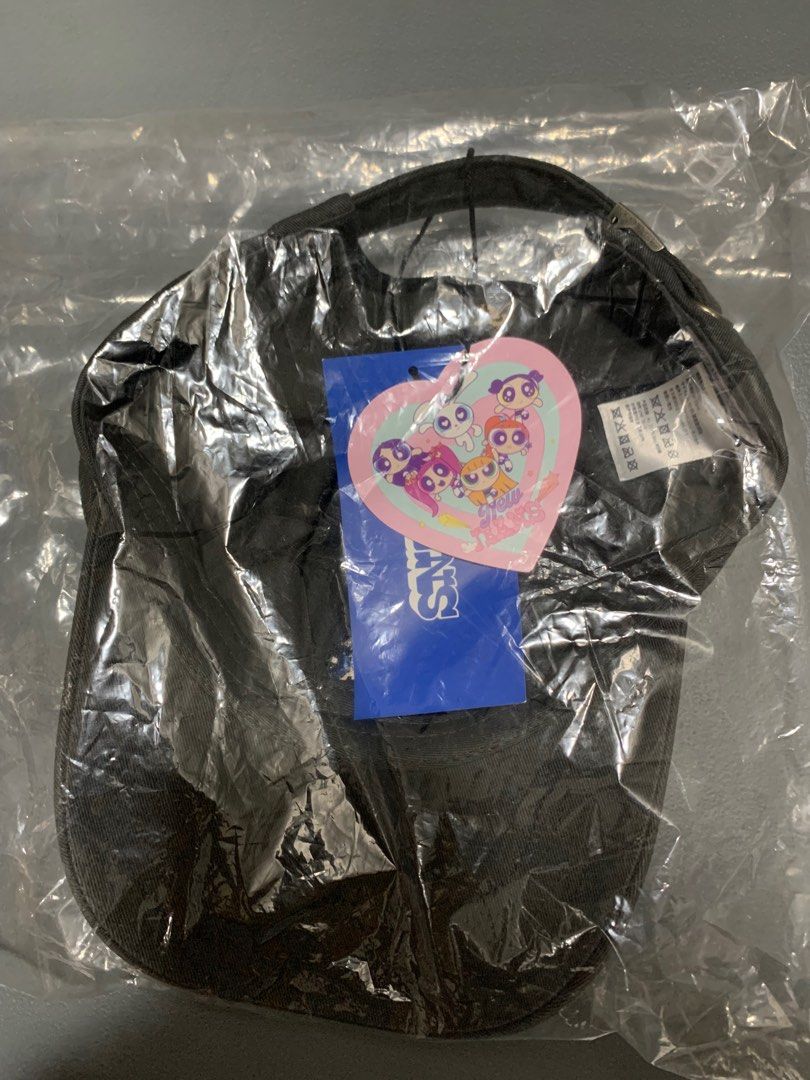 NewJeans PLAY LINE FRIENDS ball cap Minji, Hobbies & Toys, Memorabilia ...