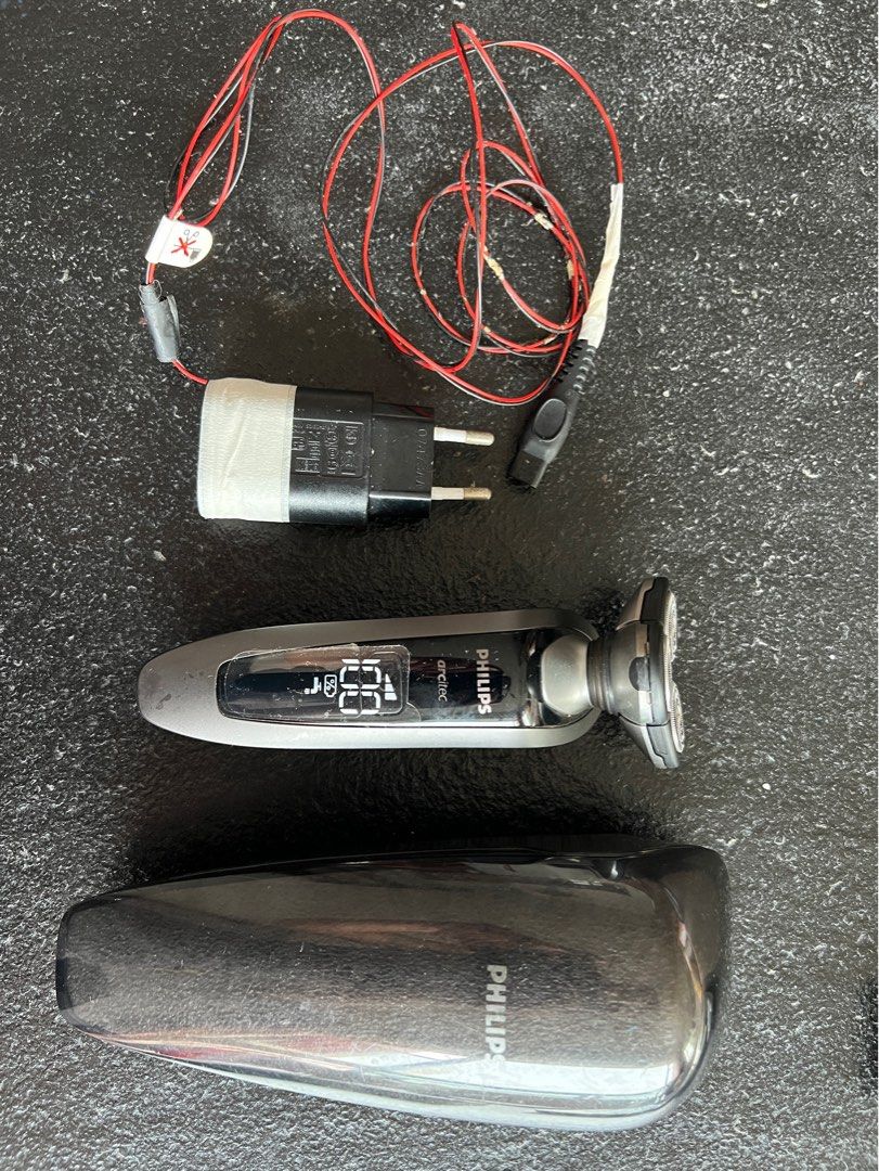 Philips Arcitec Shaver, Beauty & Personal Care, Men's Grooming on Carousell
