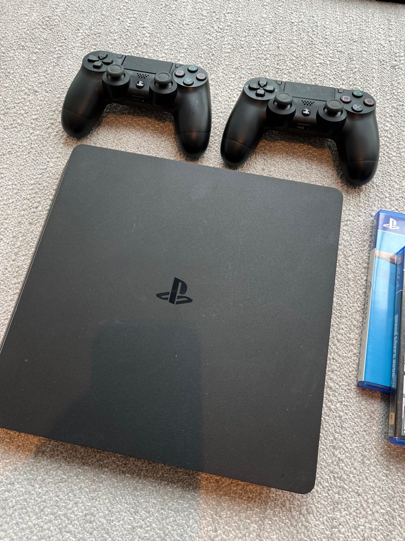 PS4, 2 x controllers and 2 x games, Video Gaming, Video Game Consoles ...