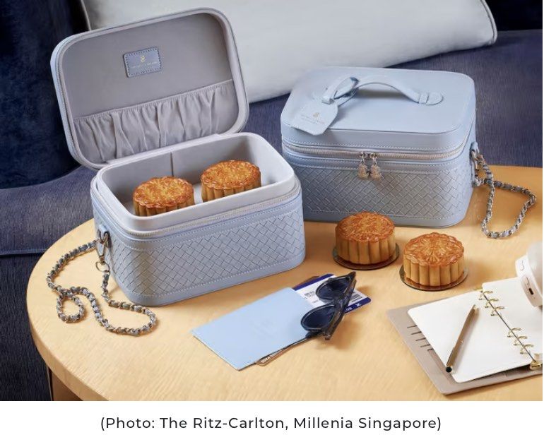 Ritz Carlton Mooncake Jewellery Box, Women's Fashion, Jewelry ...