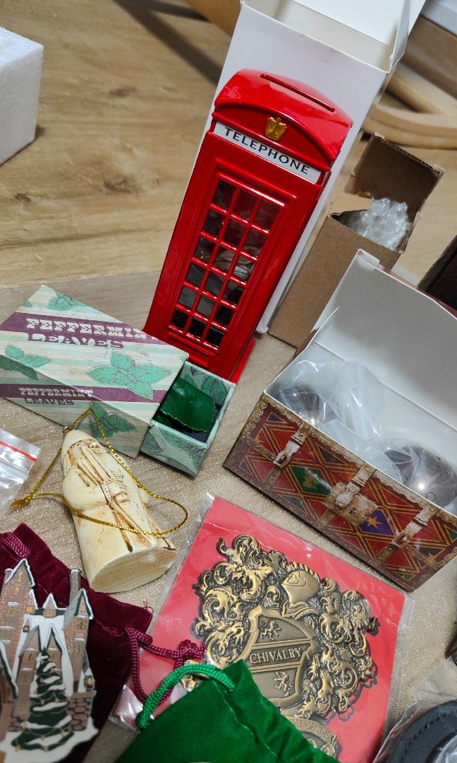 *SALE* The Wizarding Trunk Harry Potter items, Hobbies & Toys, Books ...