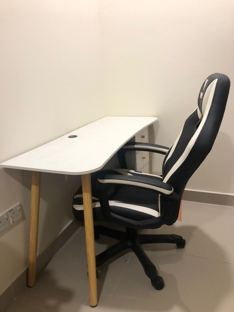 Set meja office dan kerusi gaming, Furniture & Home Living, Furniture ...