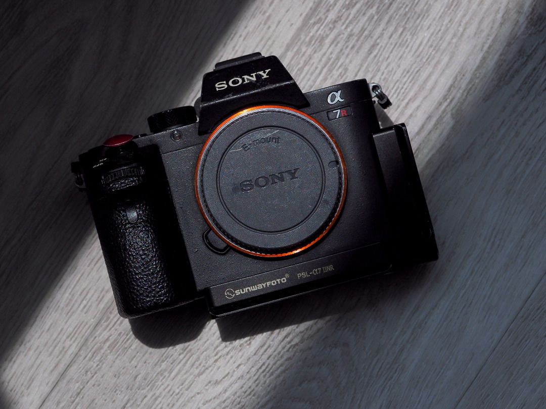 Sony A7R2/A7Rii camera body + L Bracket, Photography, Cameras on Carousell