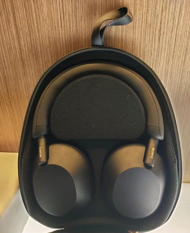 Sony WH-1000XM 5 headphones, Audio, Headphones & Headsets on Carousell