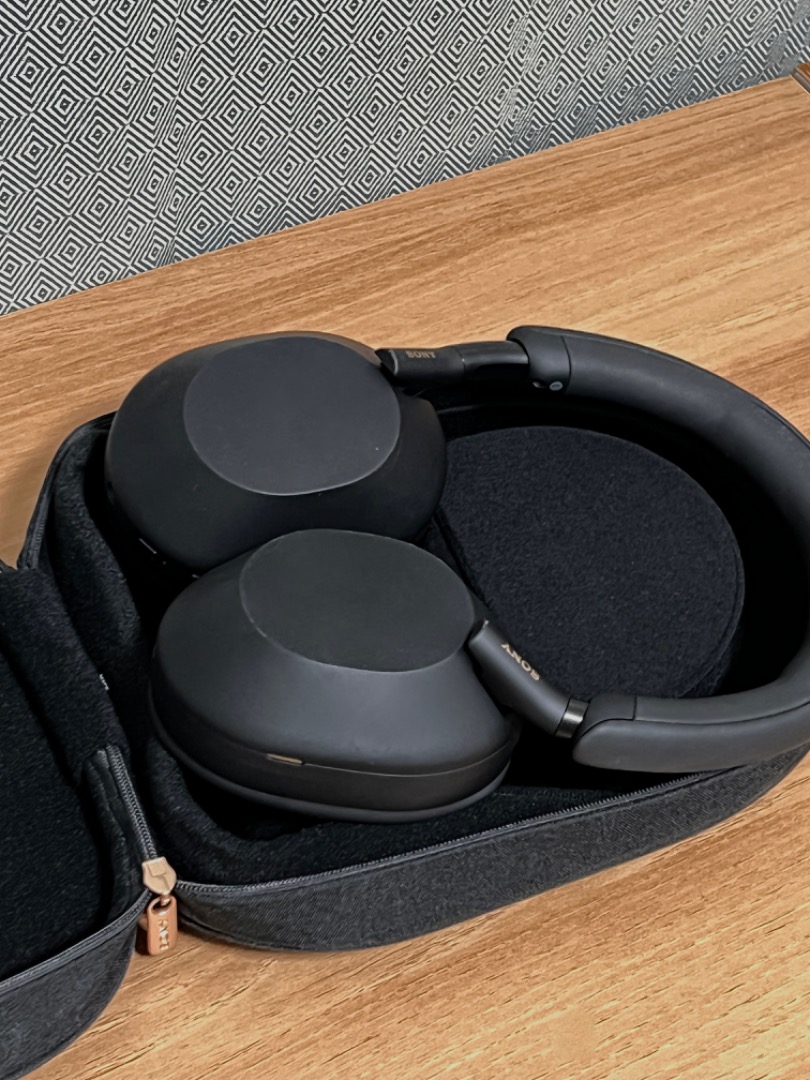 sony xm5 headphone, Audio, Headphones & Headsets on Carousell