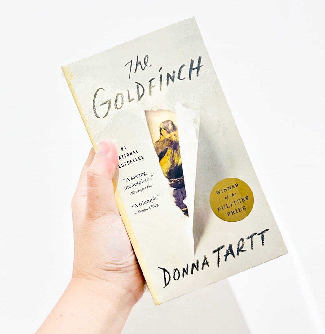 The Goldfinch by Donna Tartt, Buku & Alat Tulis, Buku di Carousell