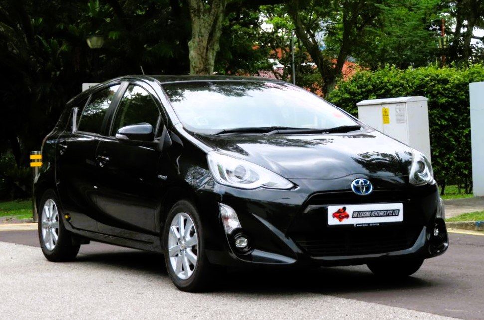 Toyota Prius C / Full Tank 800Km/L/ Grab / GoJek / Ryde/ TADA / PHV ...