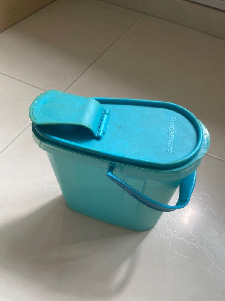 Tupperware Water container, Furniture & Home Living, Kitchenware ...