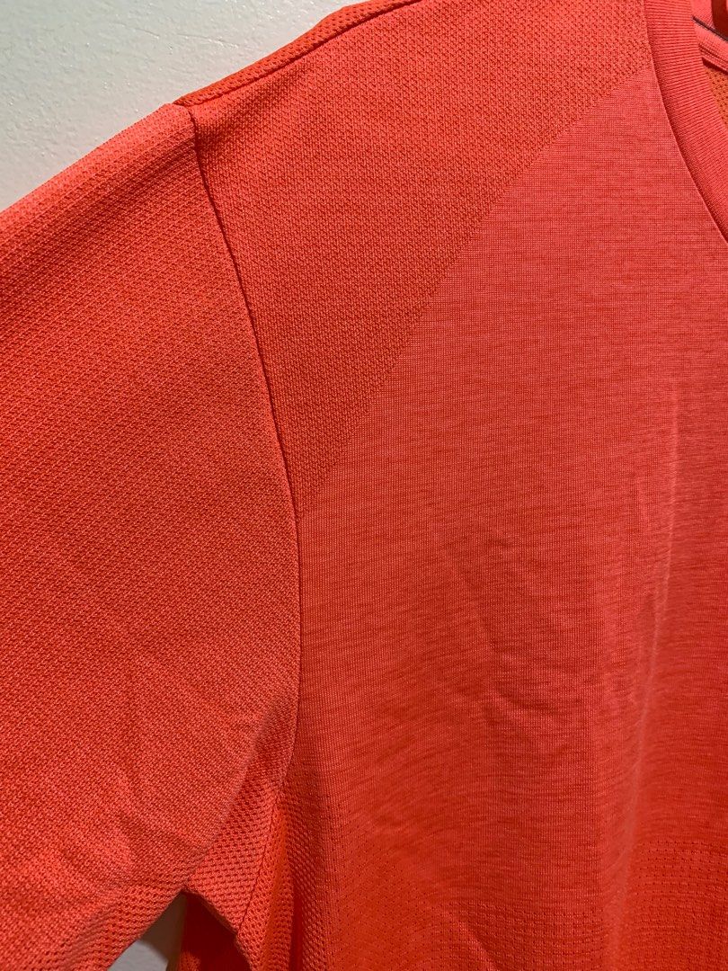 Uniqlo Airism Orange Mens Shirt, Men's Fashion, Tops & Sets, Tshirts ...