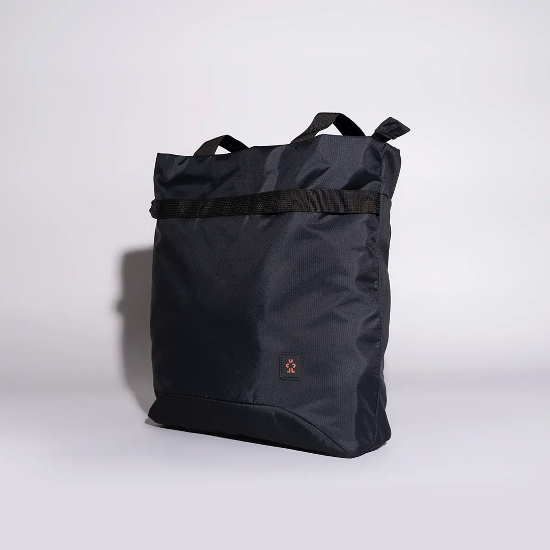 *URGENT SALES* Crumpler SUMP Tote Bag, Luxury, Bags & Wallets on Carousell