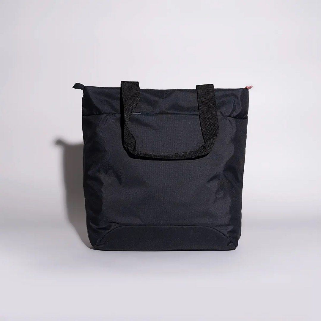 *URGENT SALES* Crumpler SUMP Tote Bag, Luxury, Bags & Wallets on Carousell