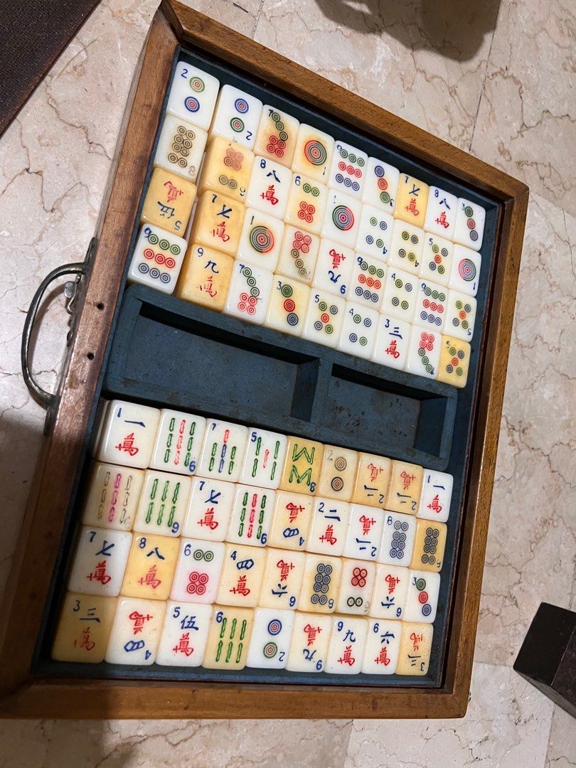 Very old Mahjong Set, Sports Equipment, Sports & Games, Billiards and ...