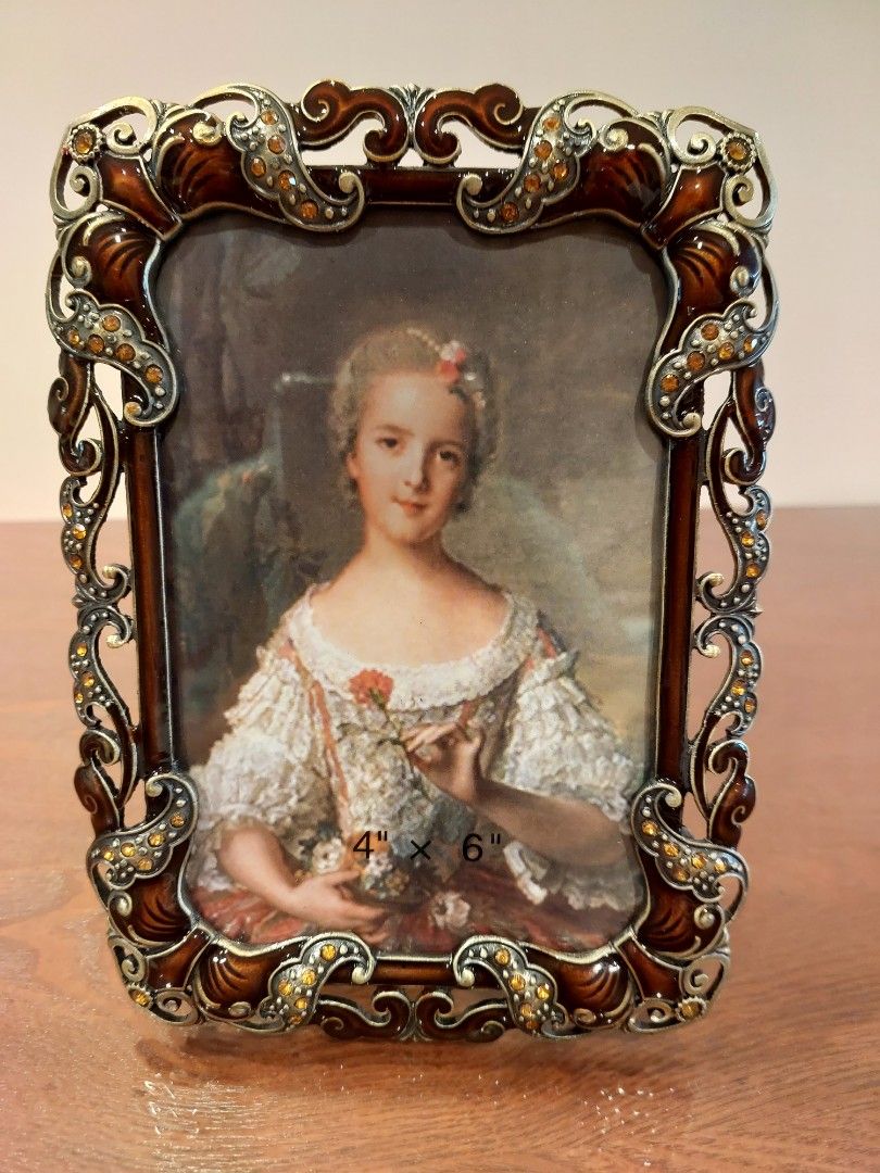 Victorian Photo frame from Europe, Furniture & Home Living, Home Decor ...