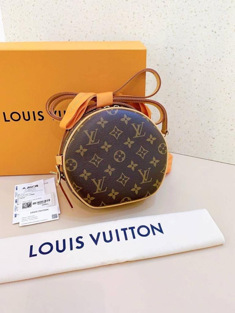 VVGC LV Soft Boite Mini Monogram 2023. Complete Set with Box, DB and Receipt PSSize 18 x 16.5 x ...