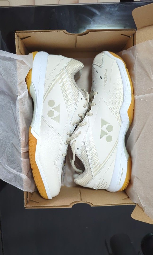 YONEX Power Cushion 65Z C90 WIDE, Sports Equipment, Sports & Games ...