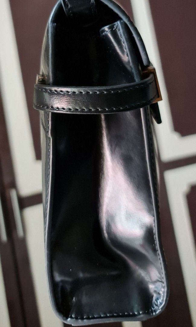 YSL Manhattan Box Bag, Luxury, Bags & Wallets on Carousell