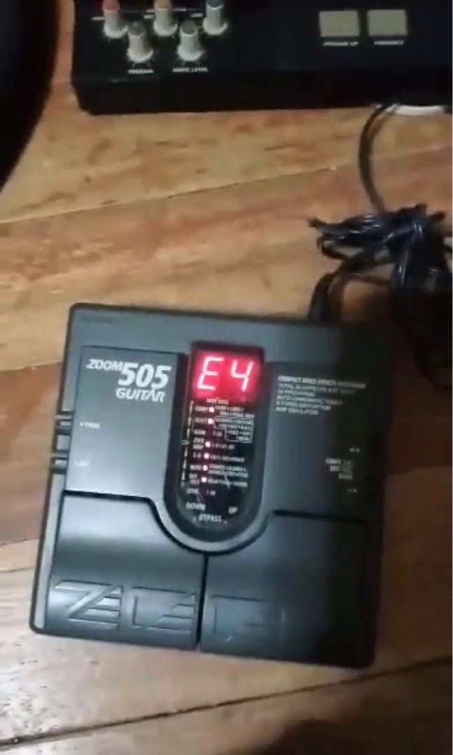 Zoom 505 guitar multieffects, Audio, Soundbars, Speakers & Amplifiers ...