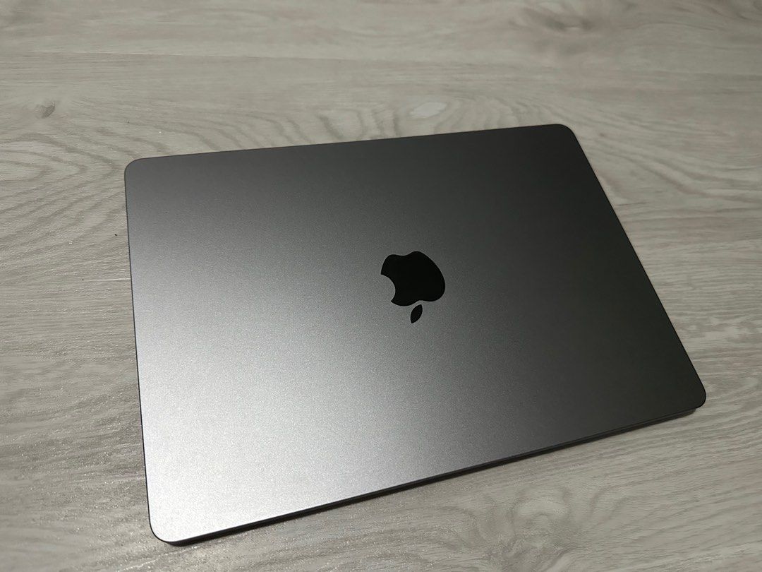 10-cr GPU Apple 13.6 inch MacBook Air 2022 (M2) , Computers & Tech, Laptops & Notebooks on Carousell