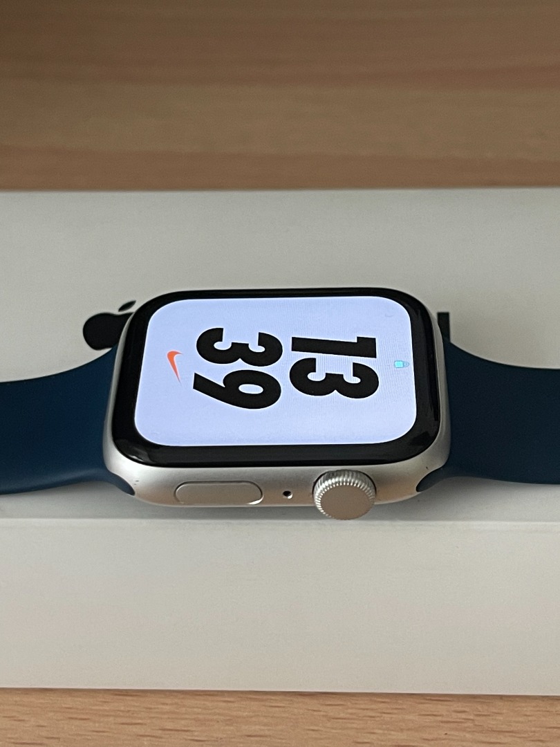 Apple Watch SE 1st Gen 44 mm, Men's Fashion, Watches & Accessories ...