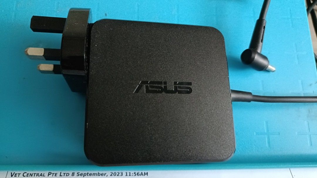 Asus laptop AC power supply adapter ADP-65DWA, Computers & Tech, Parts ...
