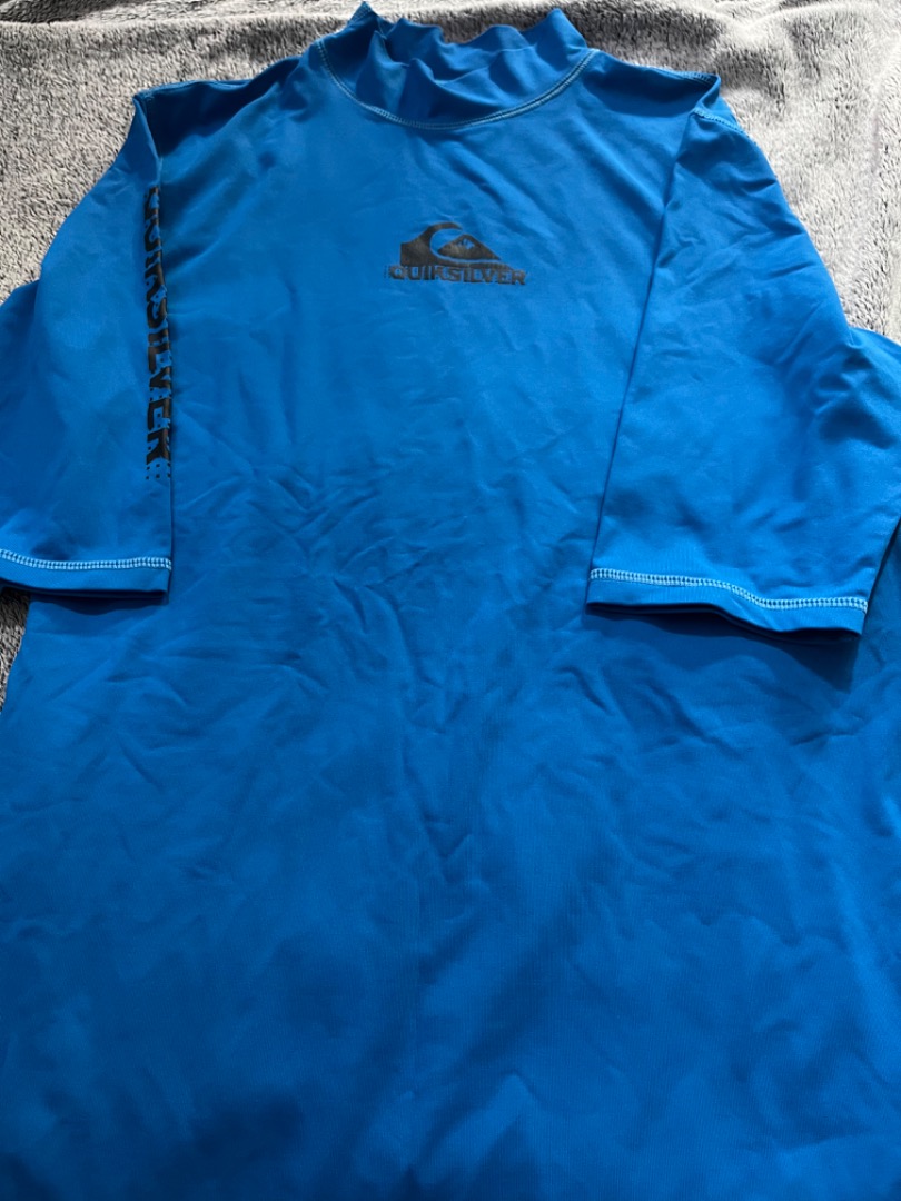 AUTH QUICK SILVER RASH GUARD, Men's Fashion, Tops & Sets, Swim Top ...