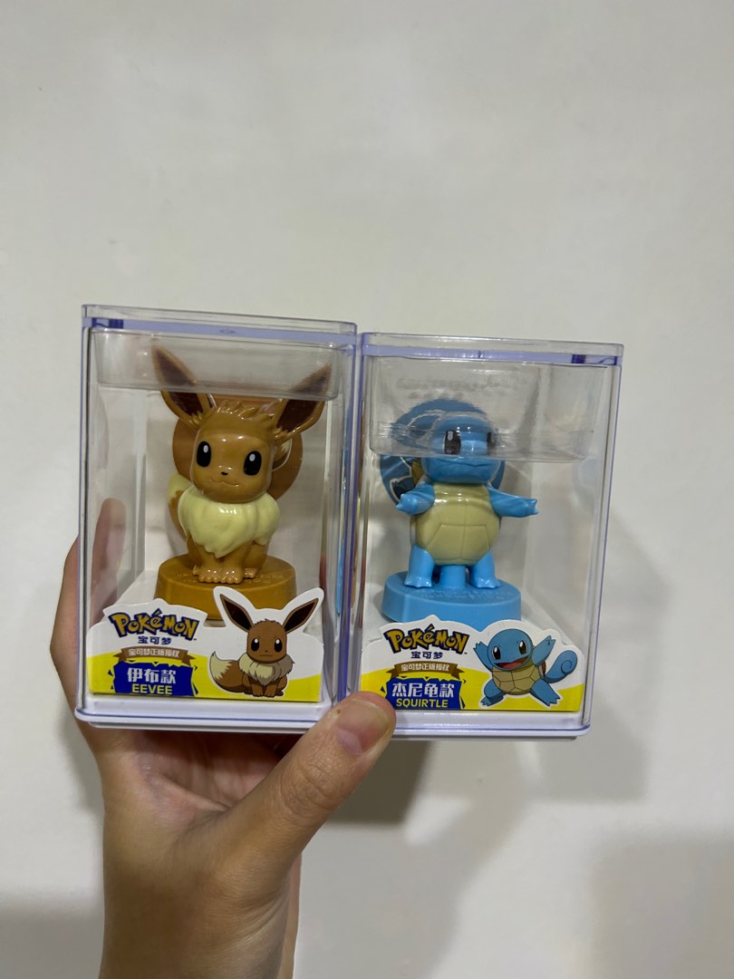 Authentic Pokemon fun claw figure figurine with case - Eevee / squirtle ...