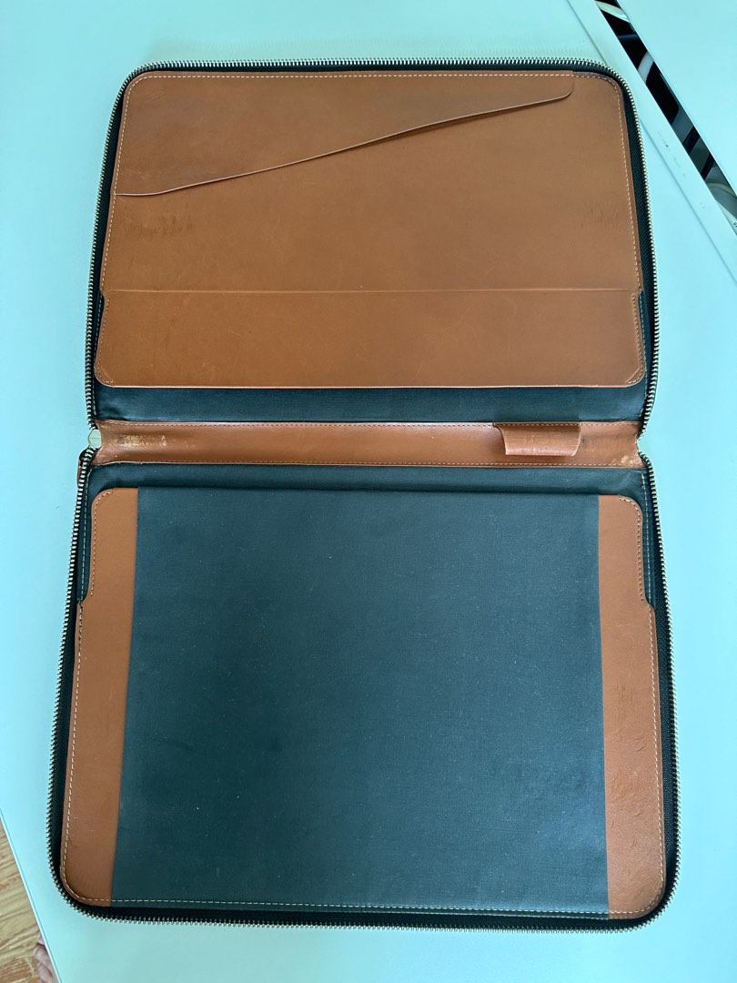 Bellroy work folio (330 x 250 x 20mm), Mobile Phones & Gadgets, Mobile ...