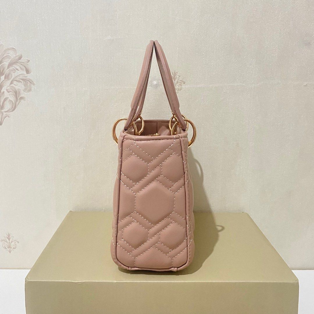 Bloom bag by Heylocal - Mini Calla Lily, Barang Mewah, Tas & Dompet di ...