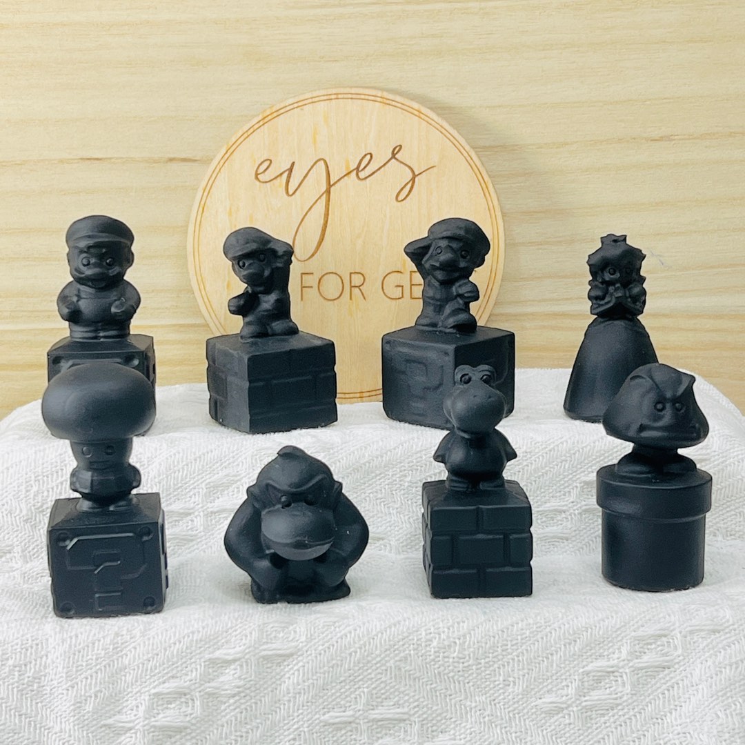 BN Black Obsidian Super Mario Crystal Figurines, Women's Fashion ...