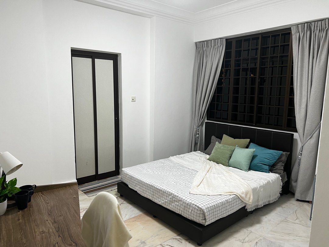 Brand NEW Master bedroom at Torieview Mansion; 15 mins to Suntec; Easy ...