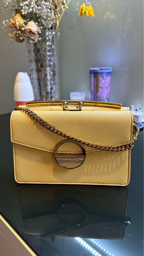 Charles&Keith Purse, Women's Fashion, Bags & Wallets, Purses & Pouches ...