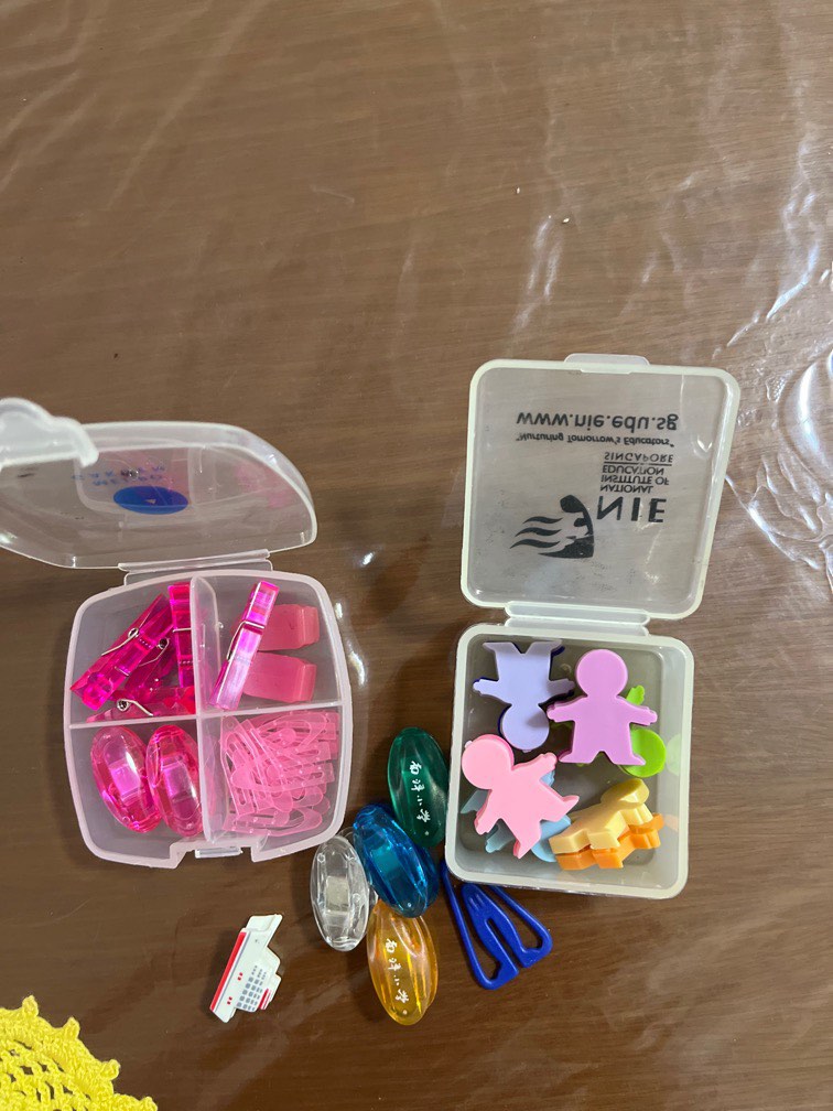 Clips and small pegs, Hobbies & Toys, Stationery & Craft, Stationery ...