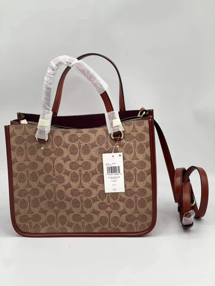 Coach Tyler Carryall 28 In Signature Canvas, Women's Fashion, Bags ...
