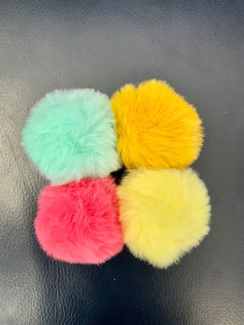 Crocs Jibbitz Furry, Men's Fashion, Footwear, Shoe inserts ...