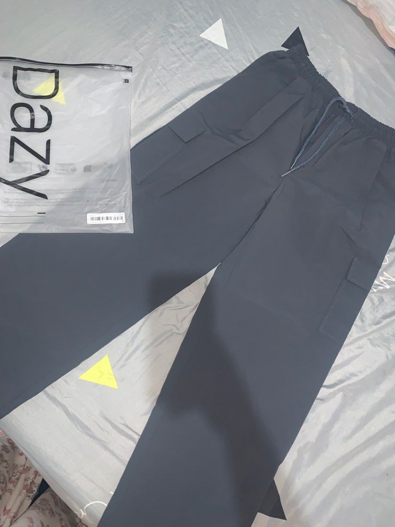 DAZY BRANDNEW CARGO PANTS, Women's Fashion, Bottoms, Other Bottoms on Carousell