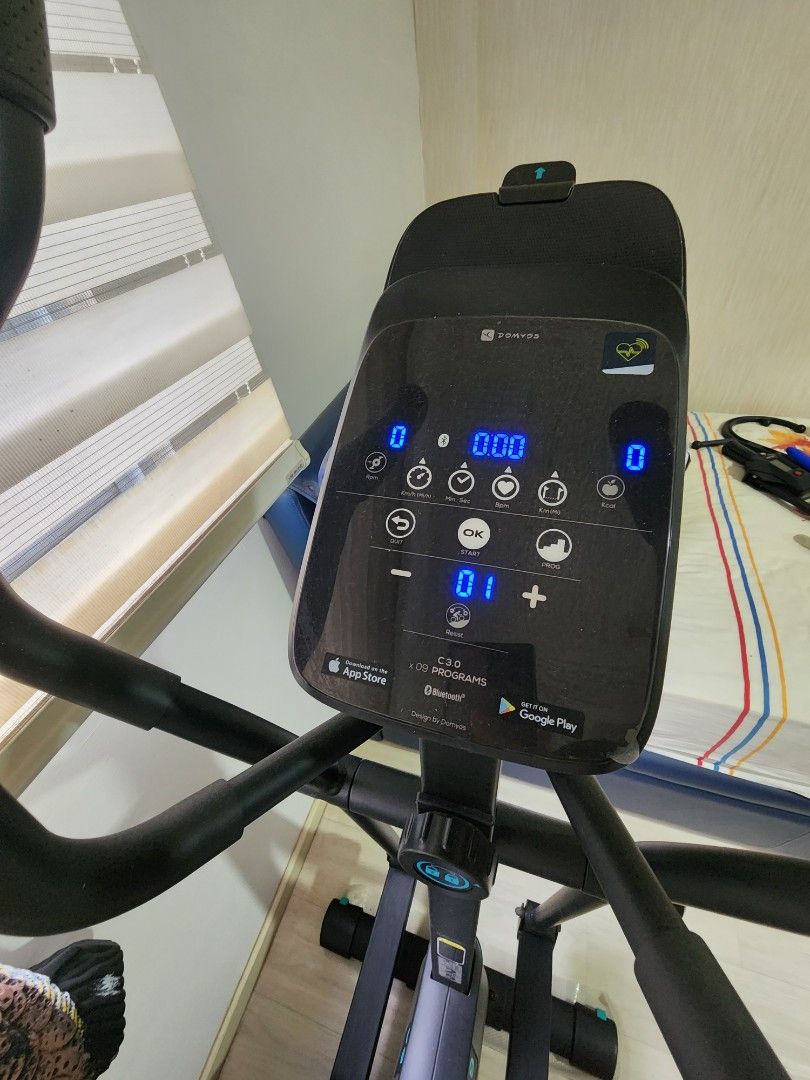 Domyos e-Shape+ Elliptical Cross Trainer, Sports Equipment, Exercise ...