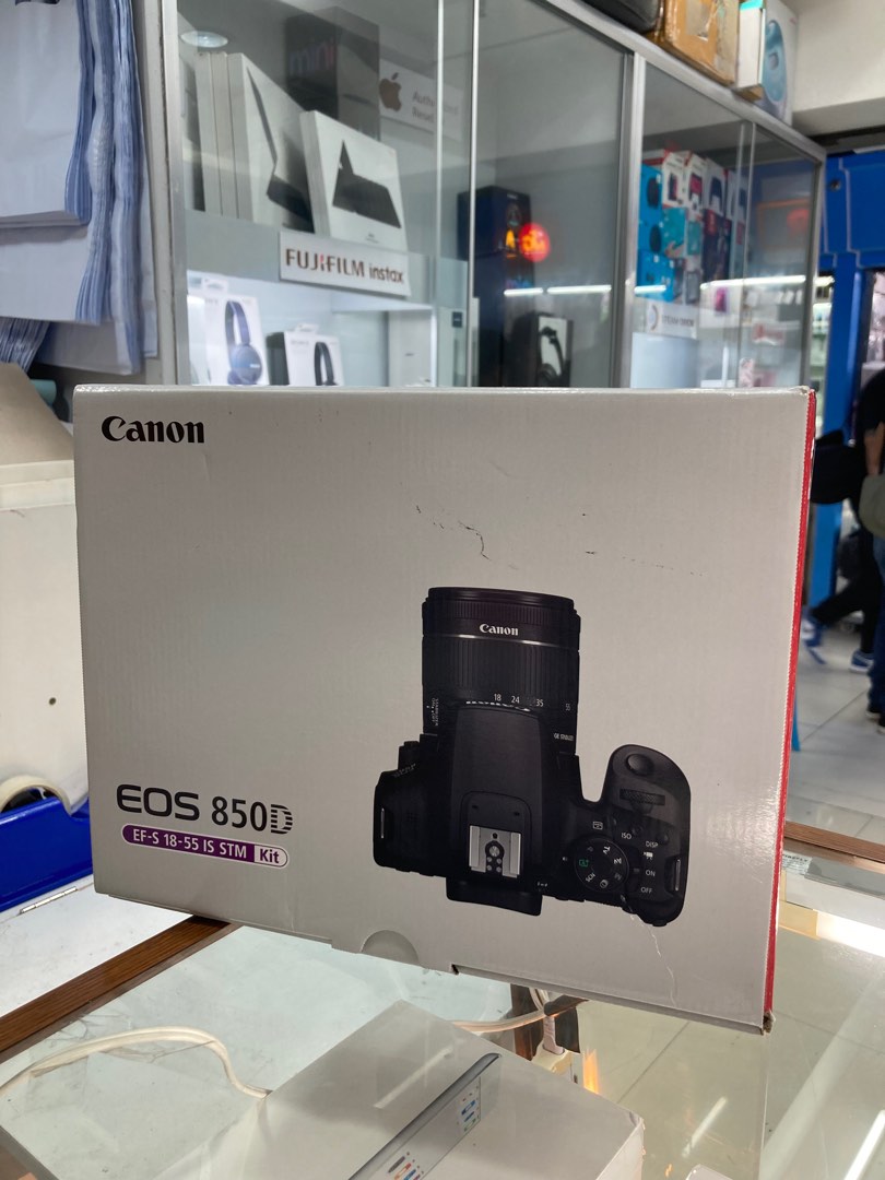 DSLR Canon 850d with 18-55mm is STM BRAND NEW and original canon eos ...