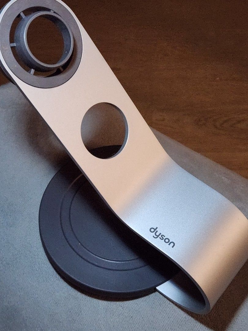 Dyson Supersonic Stand, Beauty & Personal Care, Hair on Carousell