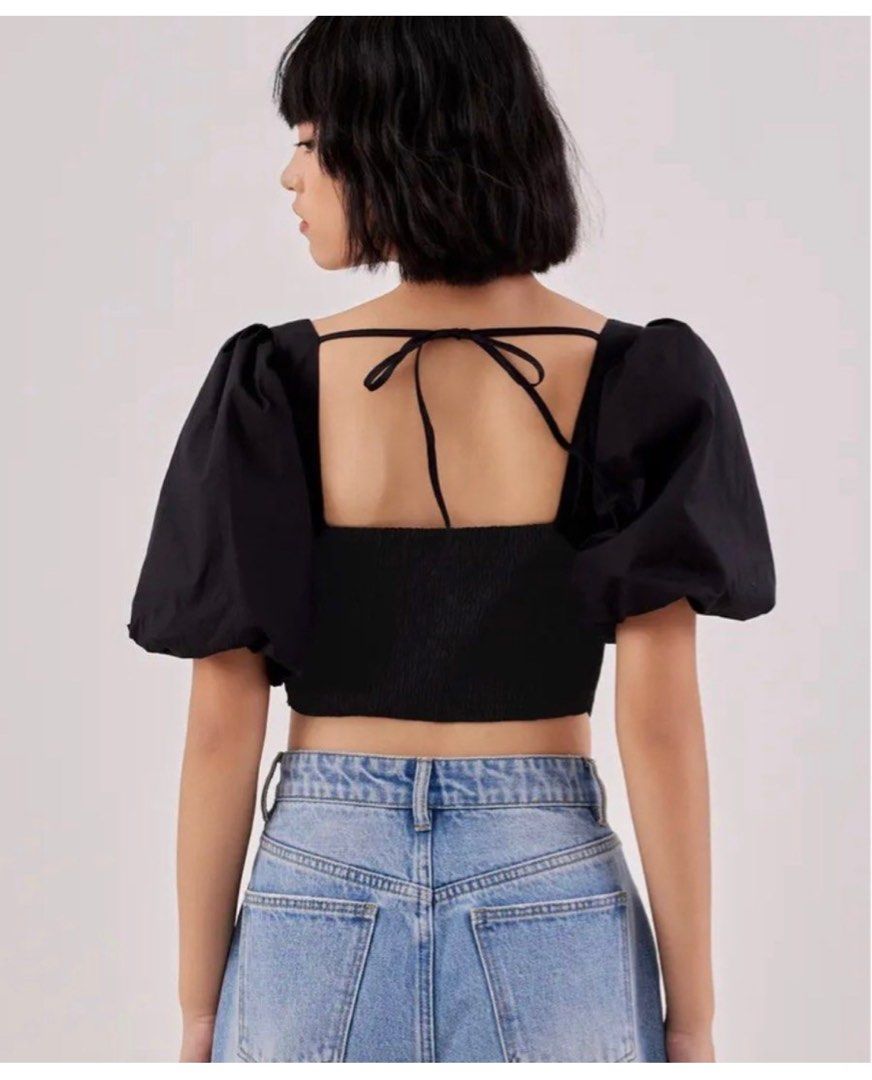 ellowyn puff sleeve crop top, Women's Fashion, Tops, Blouses on Carousell
