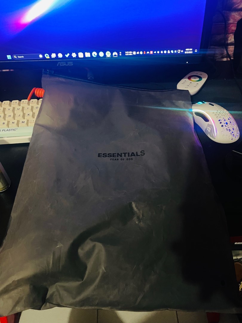 Essentials V-Neck Core FW 2023, Men's Fashion, Tops & Sets, Tshirts ...